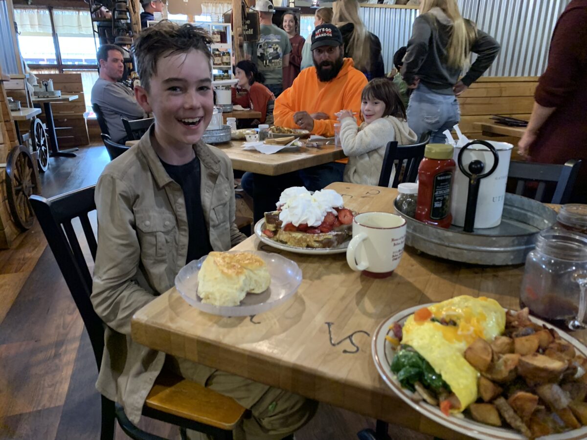 Fine Folks of Julian - Magnus Hikes